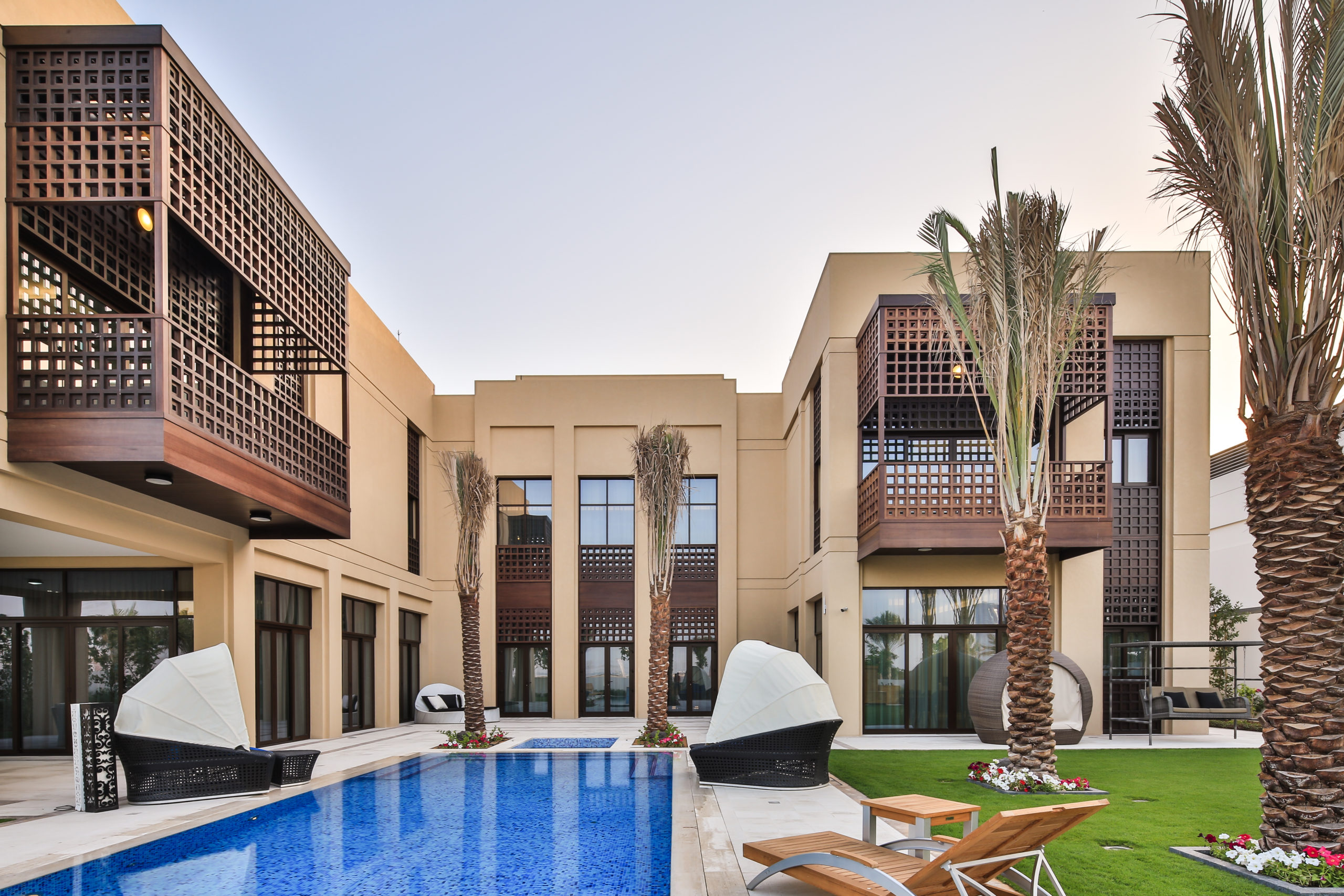 Modern Arabic SHOW MANSION - AE7